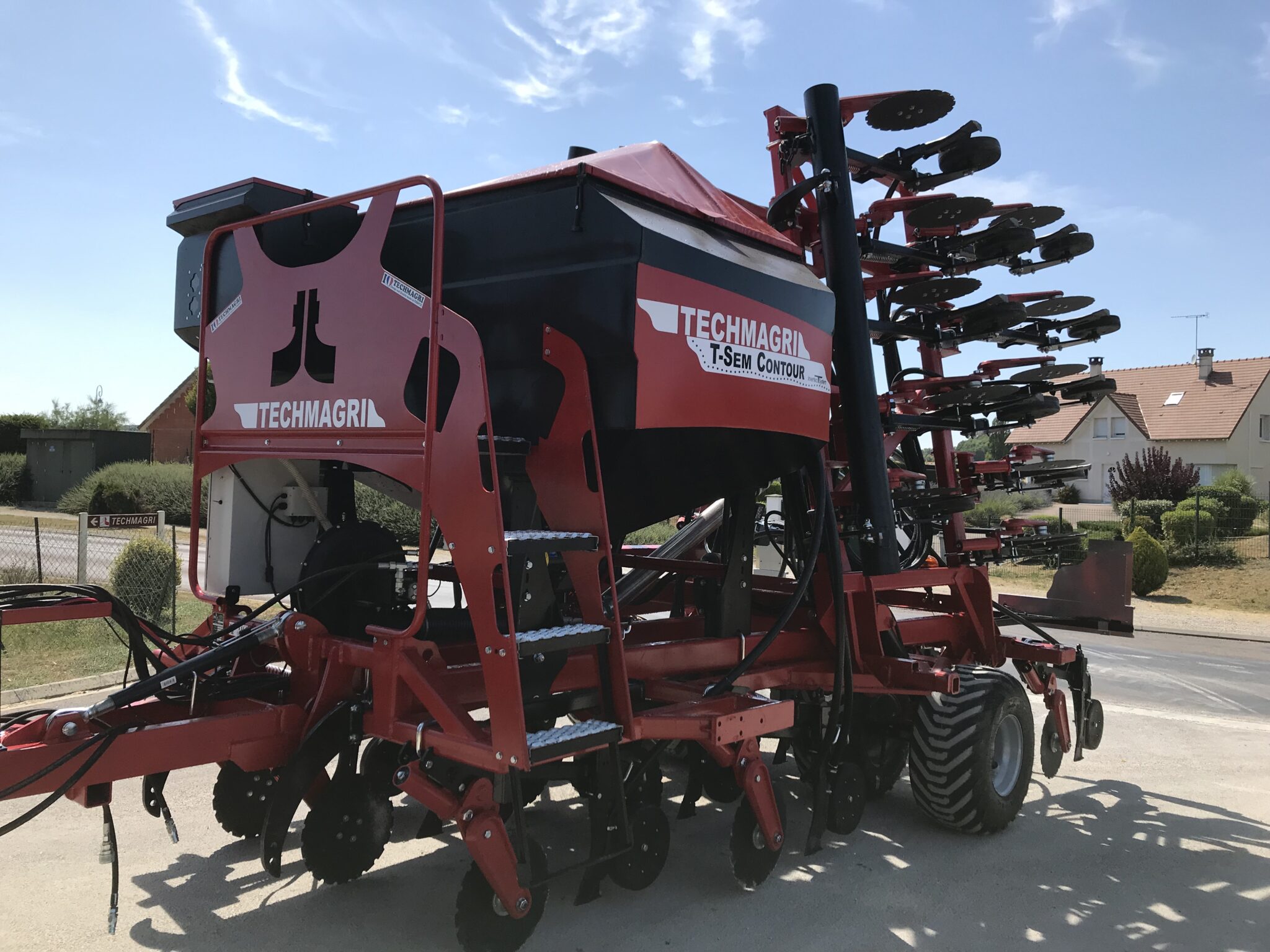 Semoir de semis direct T-SEM CONTOUR - TECHMAGRI