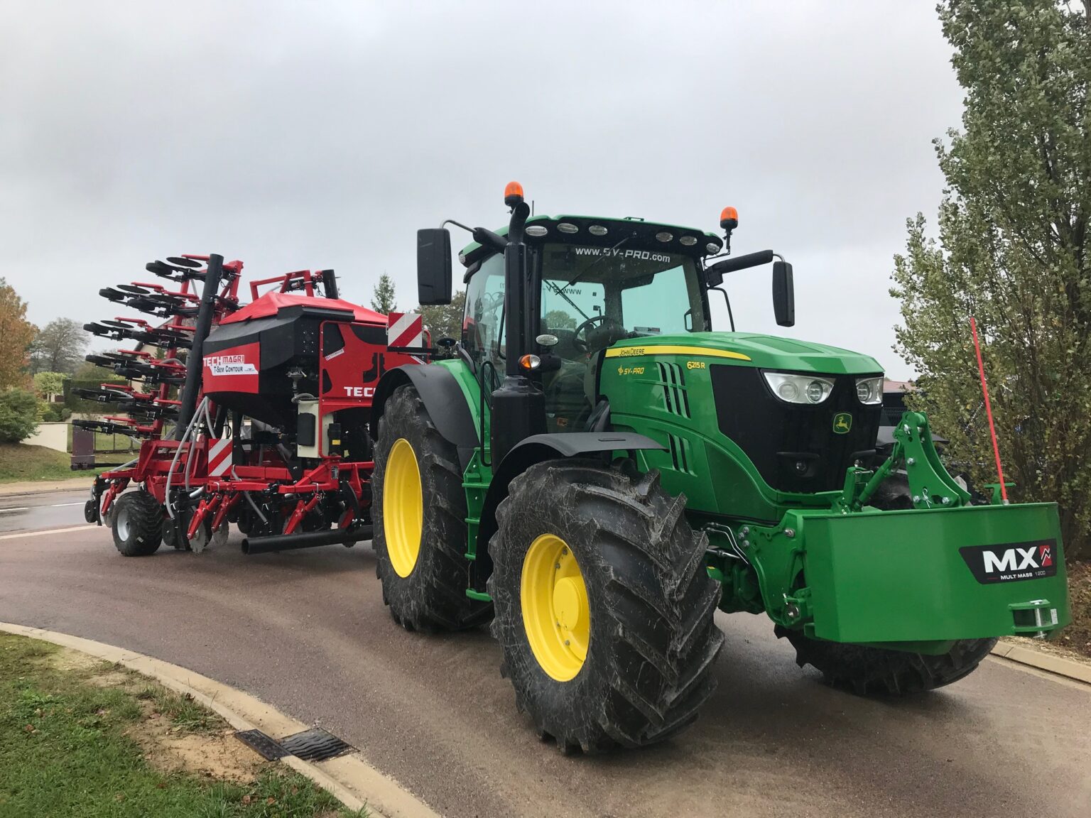 Semoir de semis direct T-SEM CONTOUR - TECHMAGRI